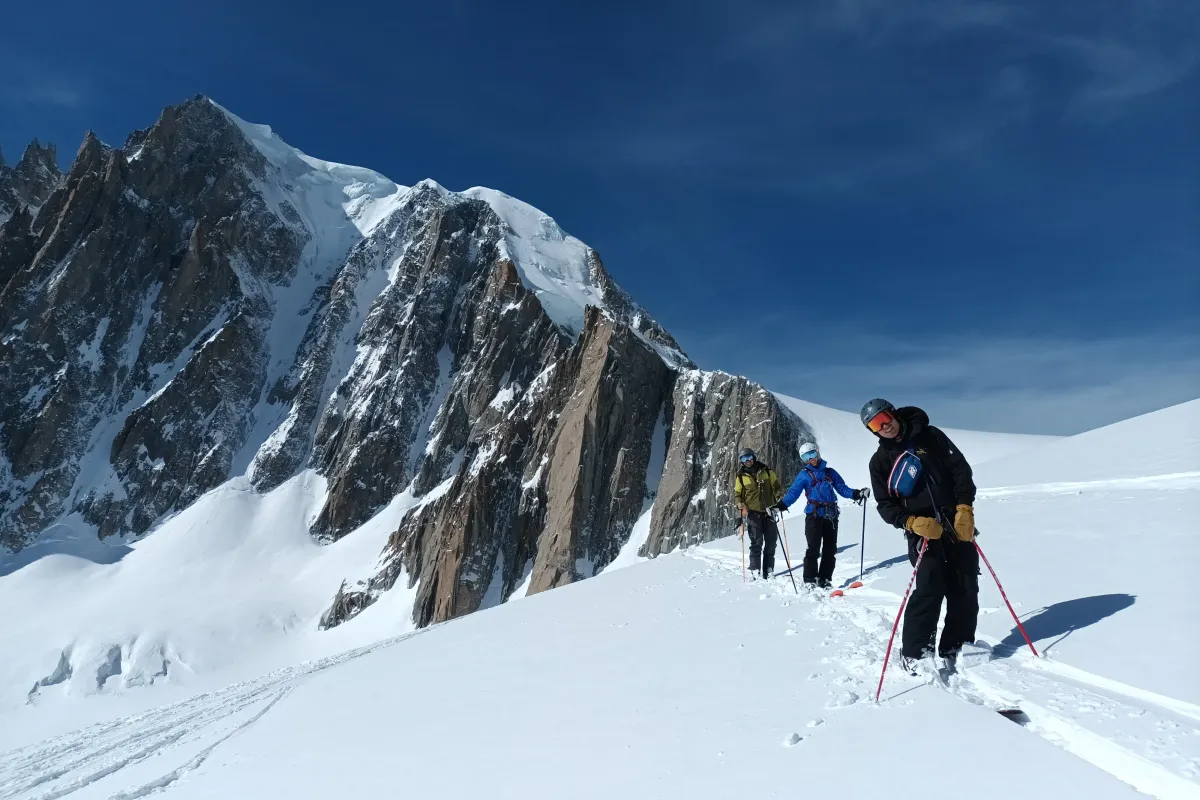 Ski Vallée Blanche with IFMGA Guide | Chamonix Off-Piste Skiing | Guidezone